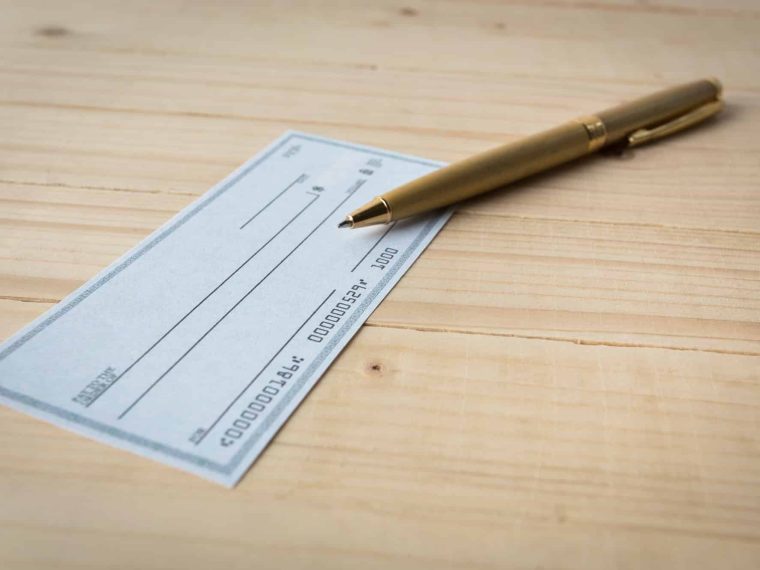 Maximiser la liquidité des chèques : astuces et précautions